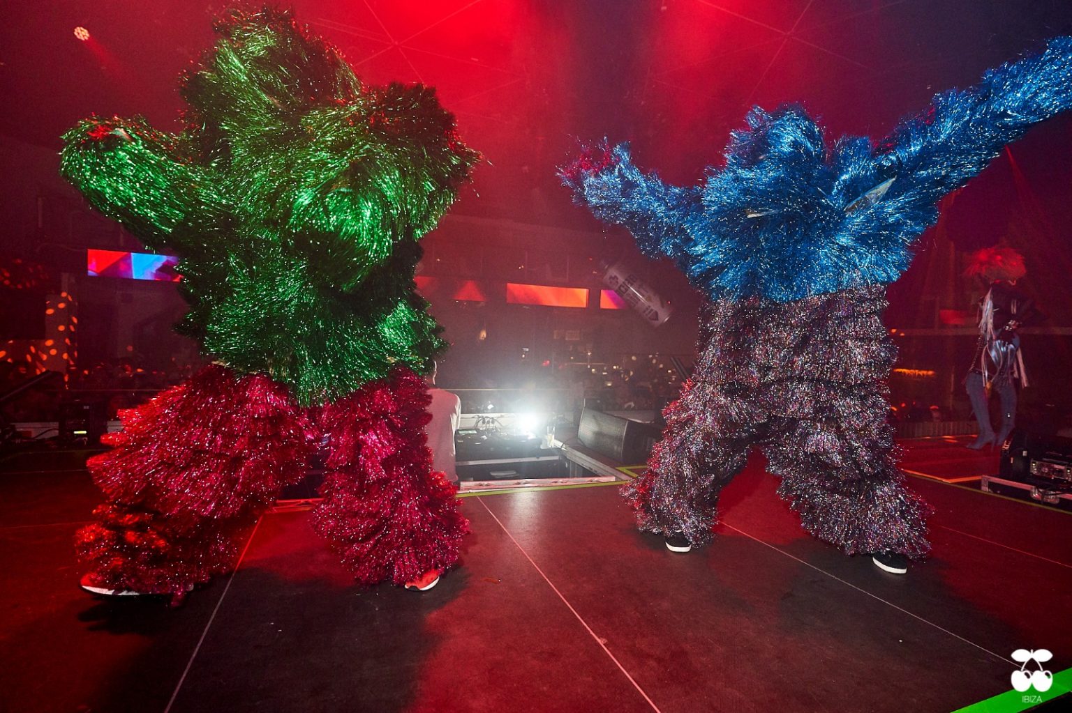 POM POM MONSTERS - PERFORMANCE LAB